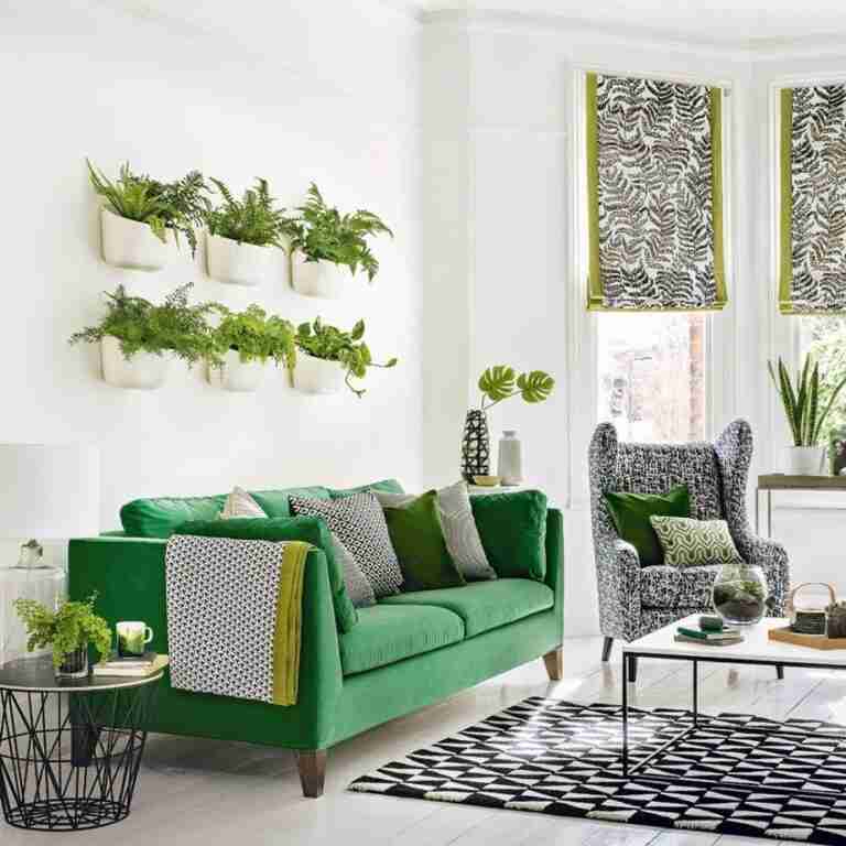Incredible Ways to Decorate Bare Walls In Your Living Room