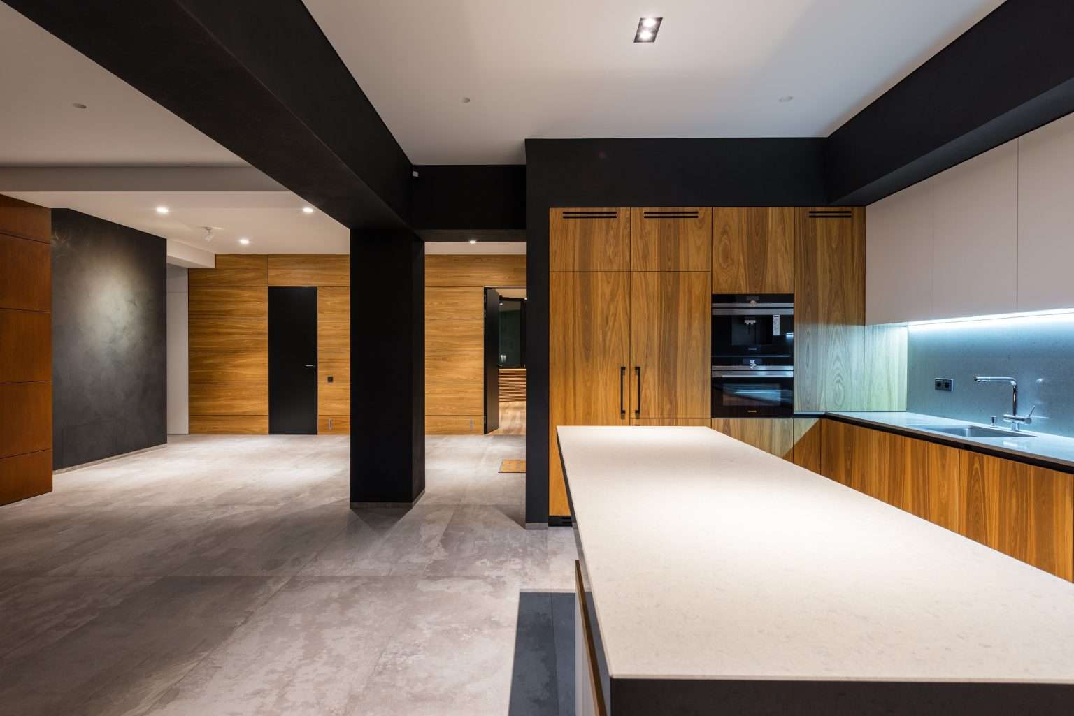 Homogeneous Tiles: A Complete Buyer's Guide