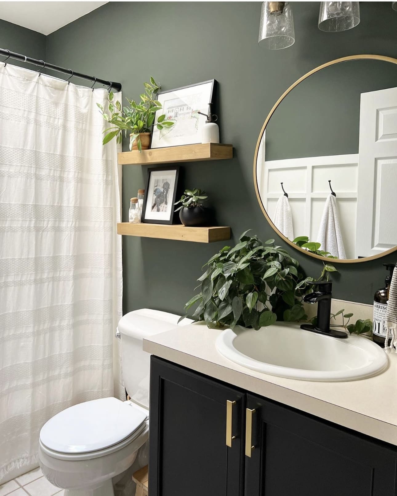 15 Bathroom Shelf Decor Ideas