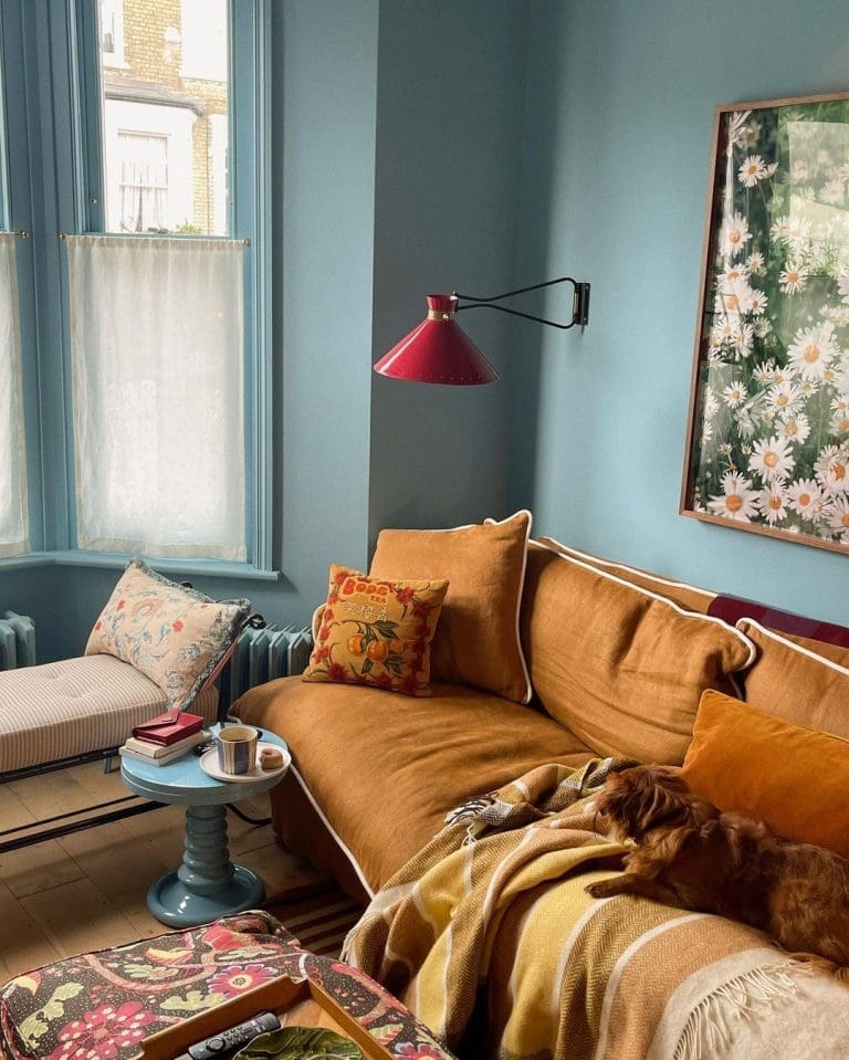 50 Modern Two Colour Combination For Living Rooms