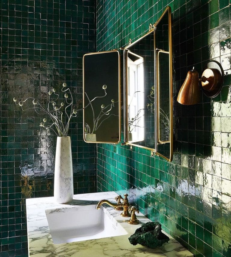 30 Incredible Dark Green Wall Ideas