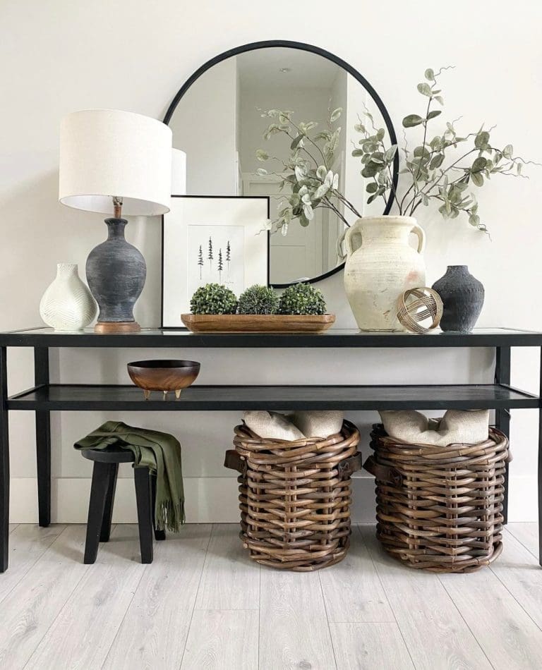 45 Modern and Elegant Entryway Table Decor Ideas