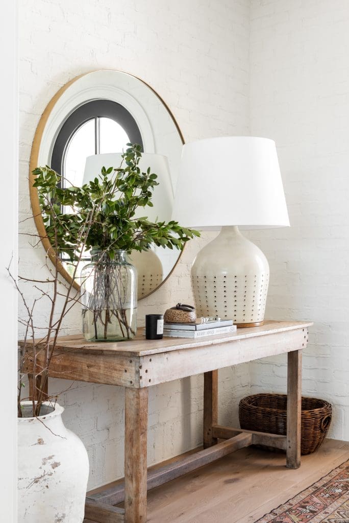 45 Modern and Elegant Entryway Table Decor Ideas