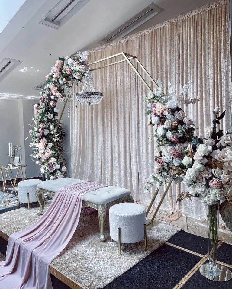 20 Low-Budget Wedding Stage Decoration Ideas