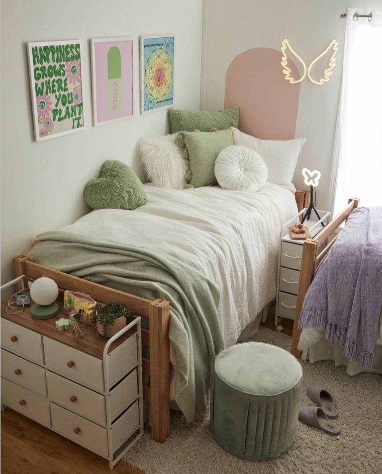 40 Insanely Cute College Dorm Room Ideas for Girls