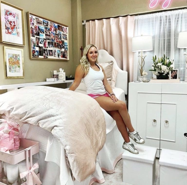 40 Insanely Cute College Dorm Room Ideas for Girls
