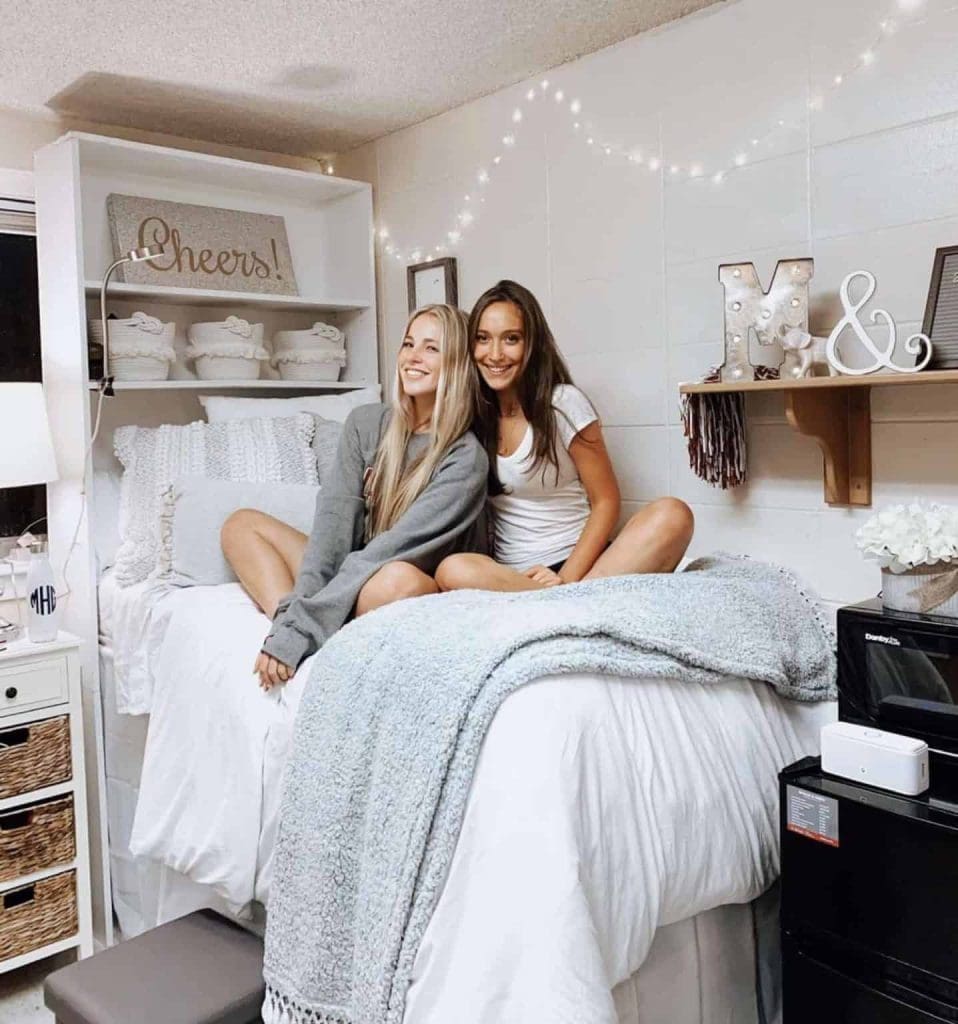40 Insanely Cute College Dorm Room Ideas for Girls