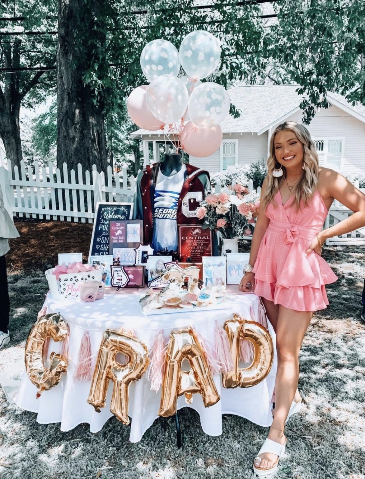 34 Best Backyard Graduation Party Ideas