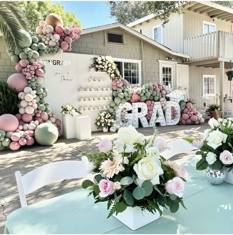 34 Best Backyard Graduation Party Ideas