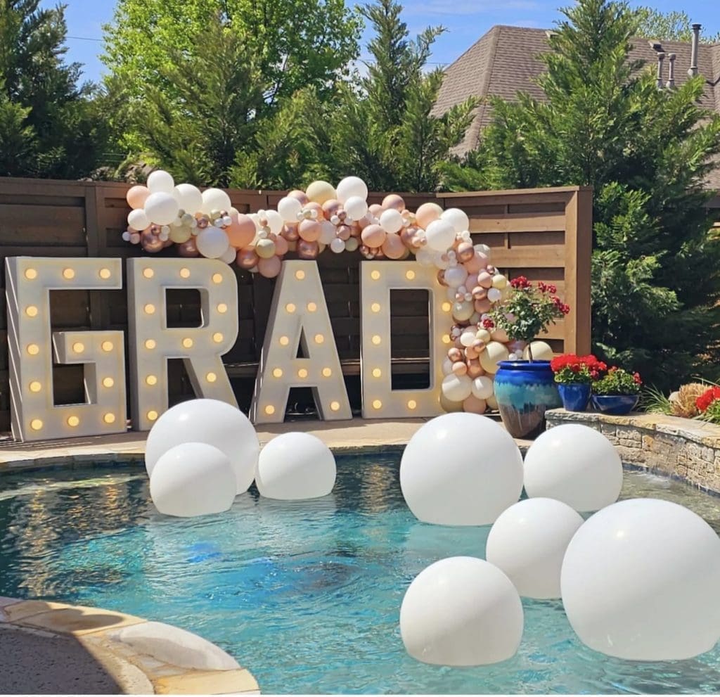 34 Best Backyard Graduation Party Ideas