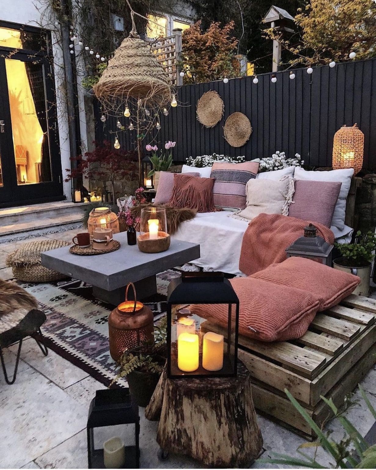 24 Stunning Bohemian Backyard Ideas