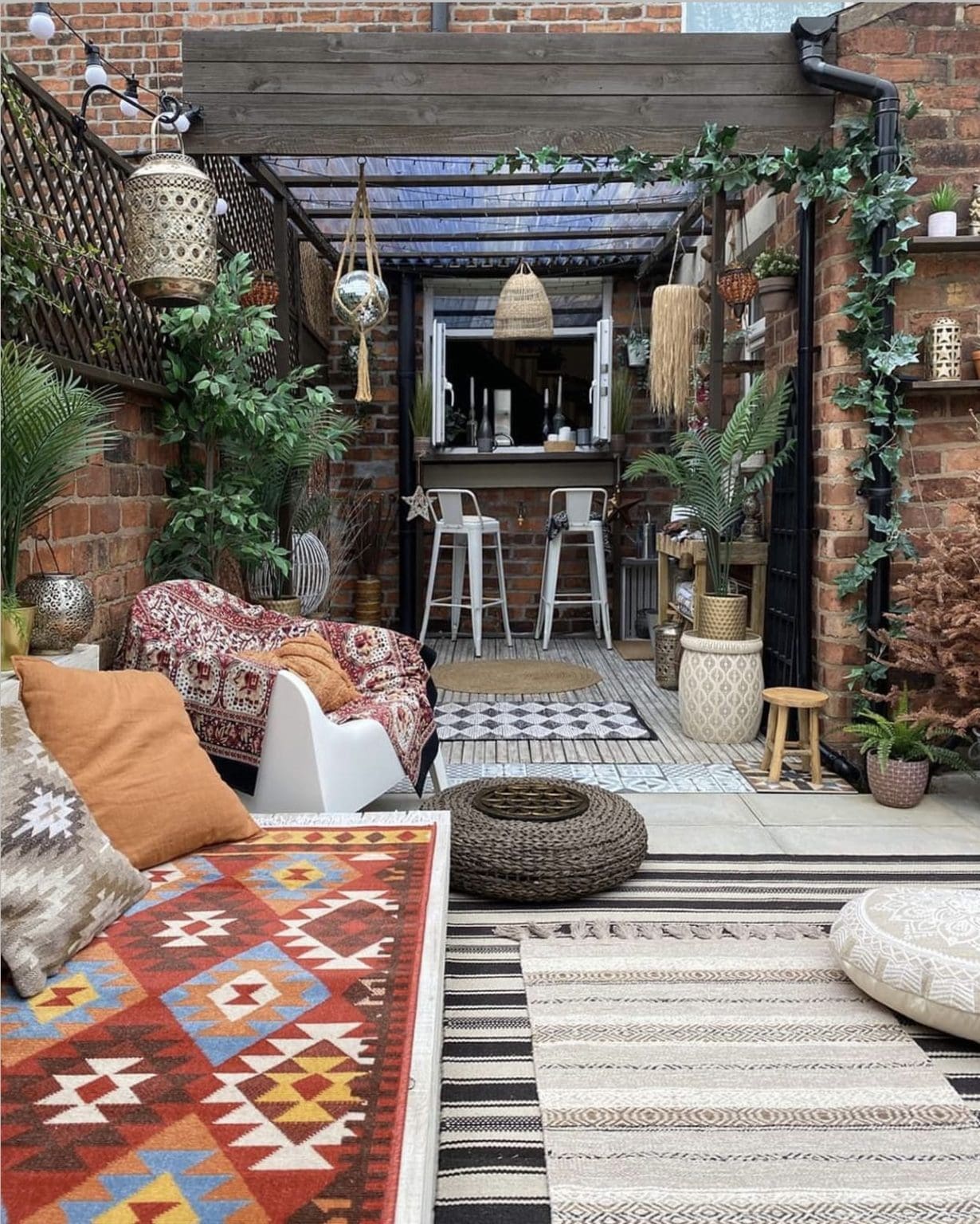 24 Stunning Bohemian Backyard Ideas