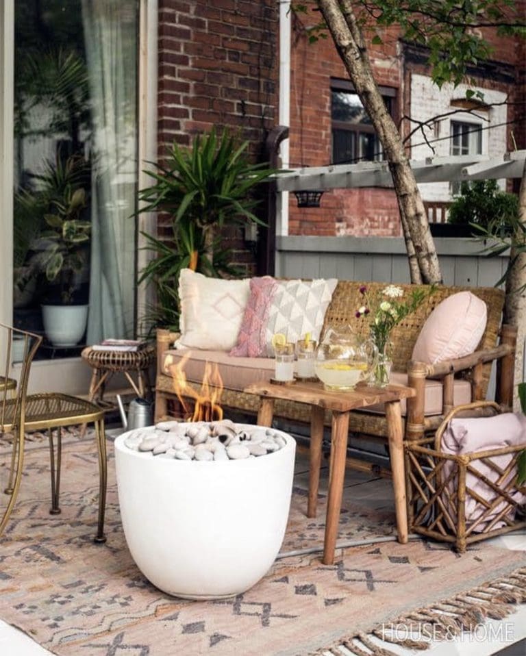 24 Super Cute Small Front Porch Ideas You'll Love