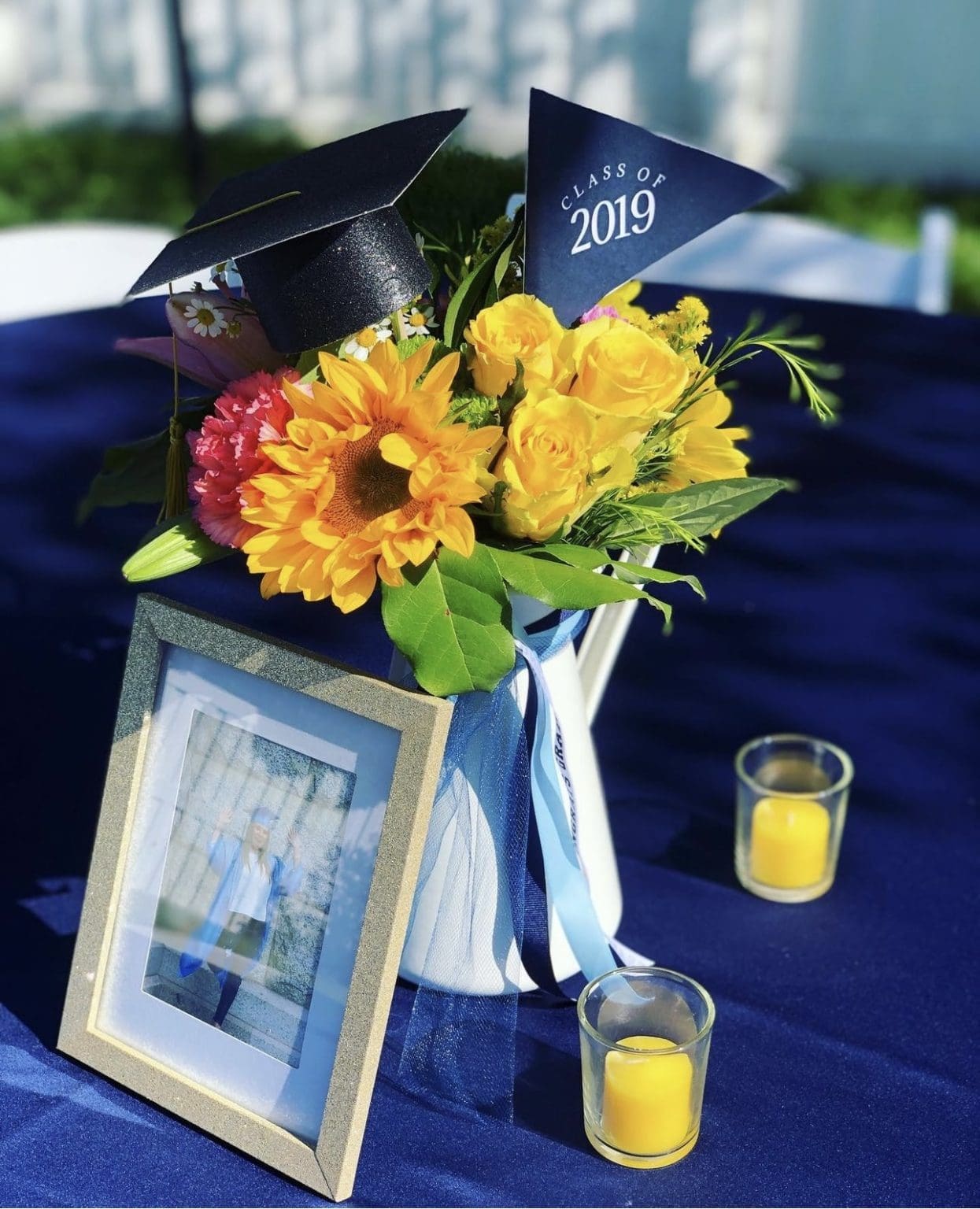 27 Best Graduation Party Centerpieces to Make a Statement