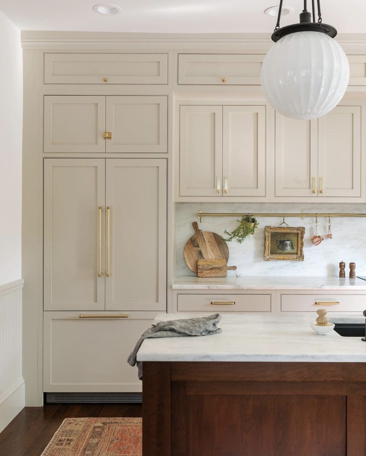 24 Best Cream Kitchen Cabinets to Inspire You