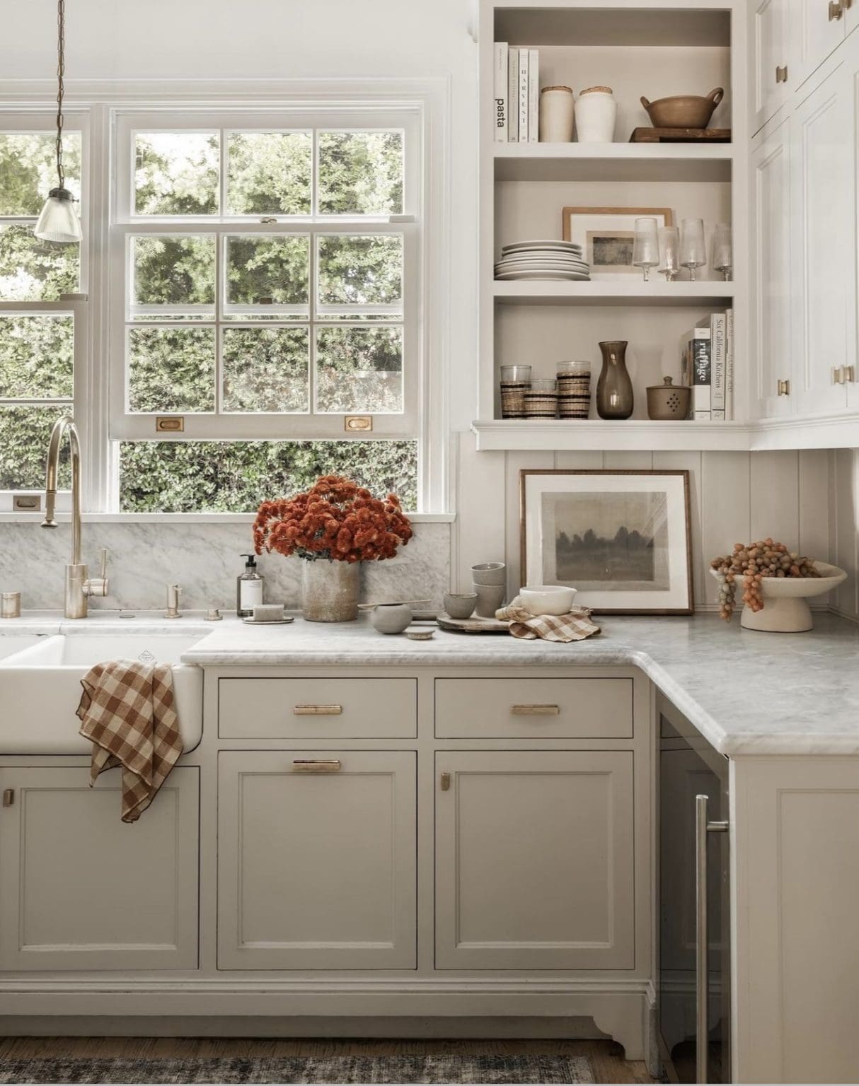 24 Best Cream Kitchen Cabinets to Inspire You