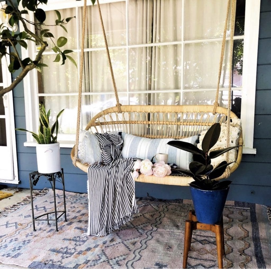 24 Super Cute Small Front Porch Ideas You'll Love