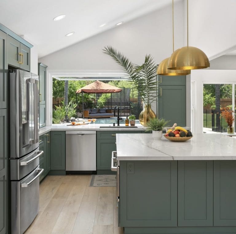 34 Best Dark Green Kitchen Ideas to Inspire You