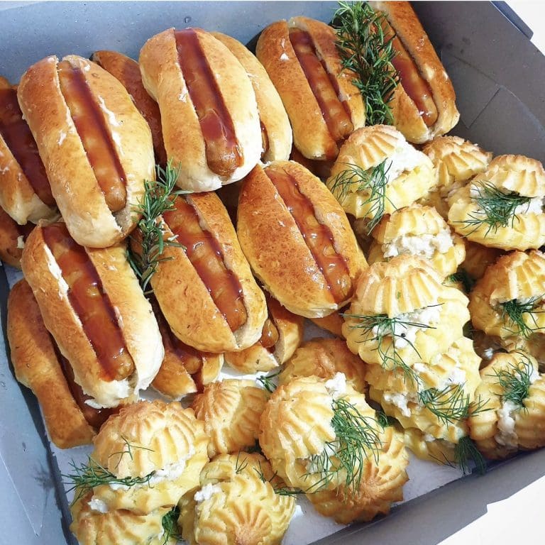 27 Easy and Delicious Pool Party Food Ideas Everyone Will Love