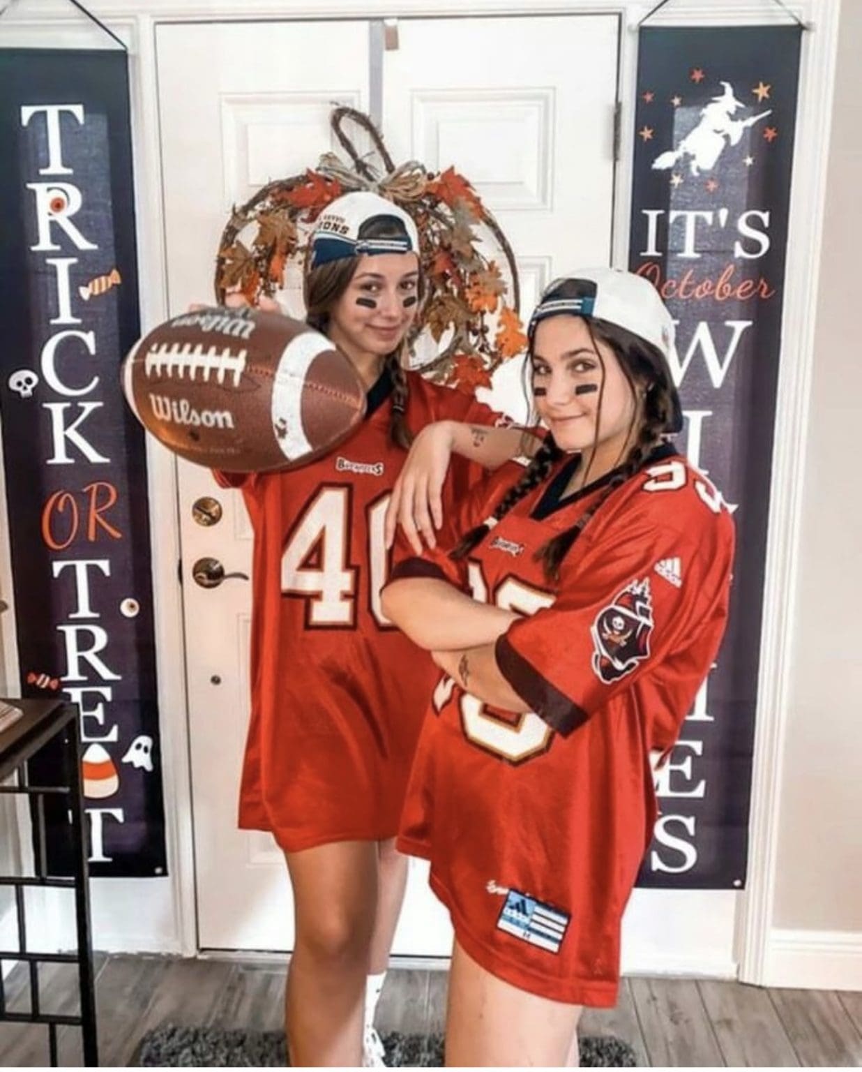 24 Super Cute Best Friend Costume Ideas You'll Love