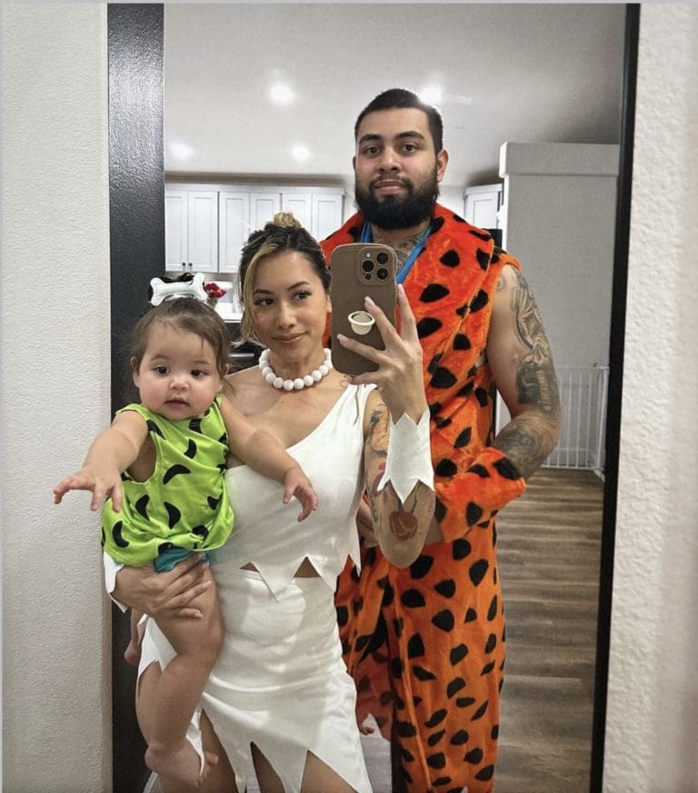 34 Best Family Costume Ideas That Everyone Will Love