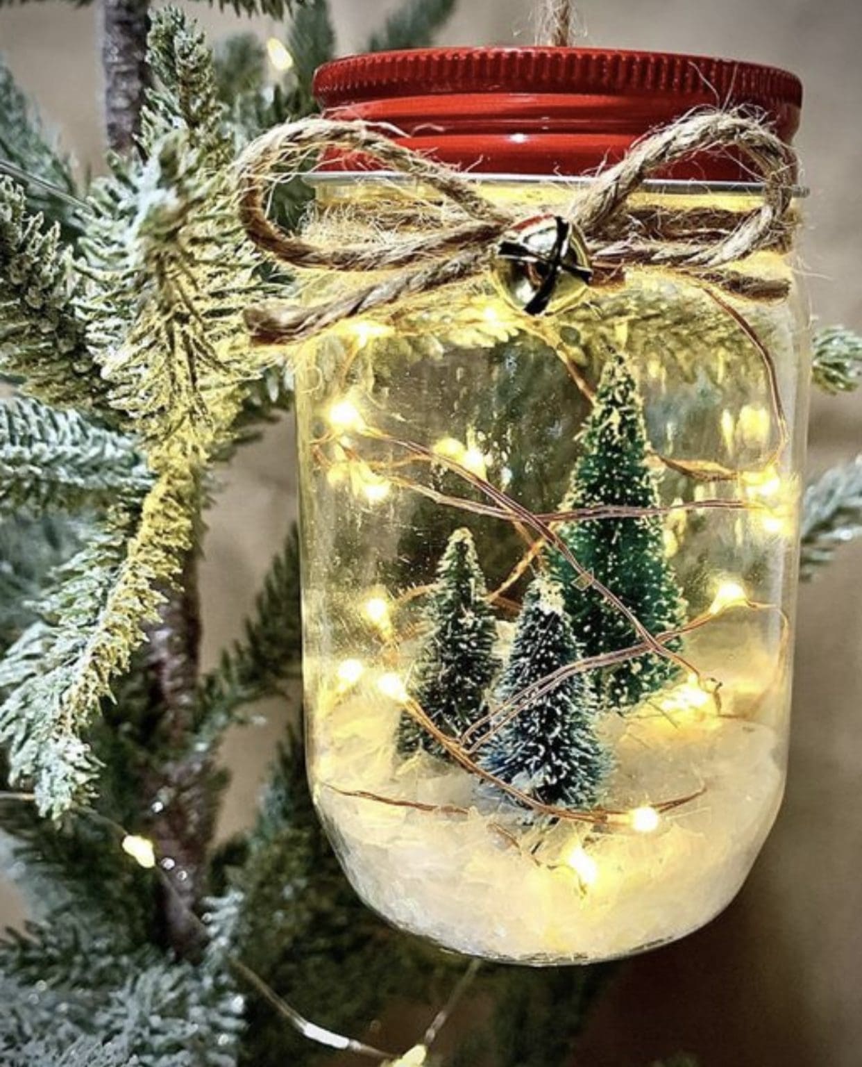 36 Creative DIY Christmas Mason Jar Ideas to Inspire You