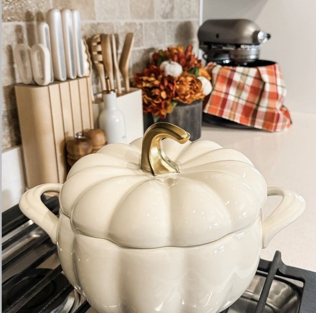 29 Best Fall Kitchen Decor Ideas to Try This Season