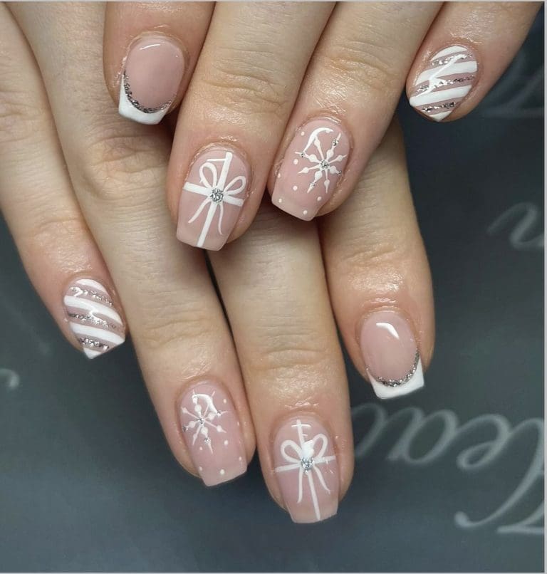 30 Neutral Christmas Nail Ideas for a Sophisticated Look