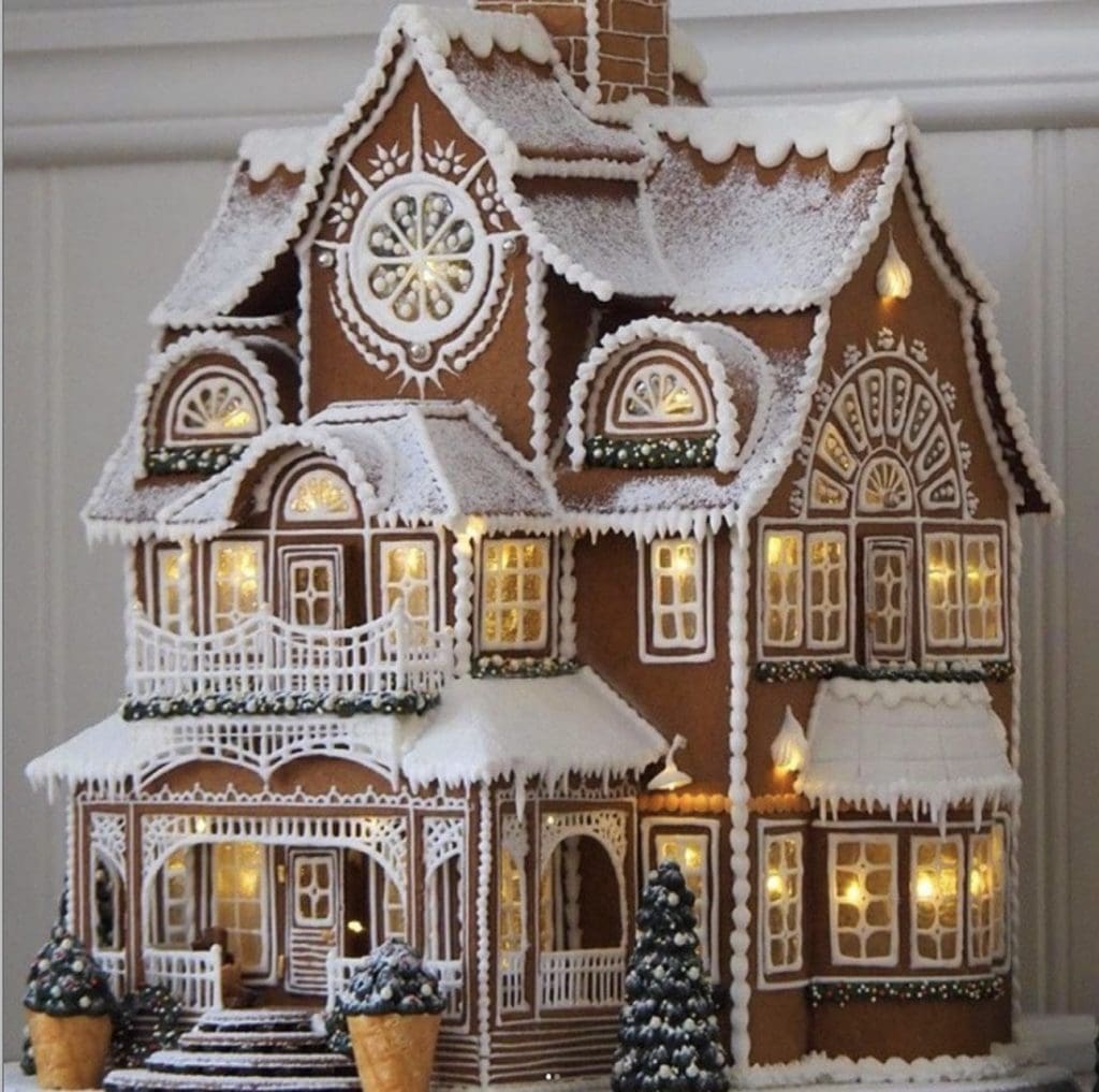 29 Creative Gingerbread House Decorating Ideas to Inspire You