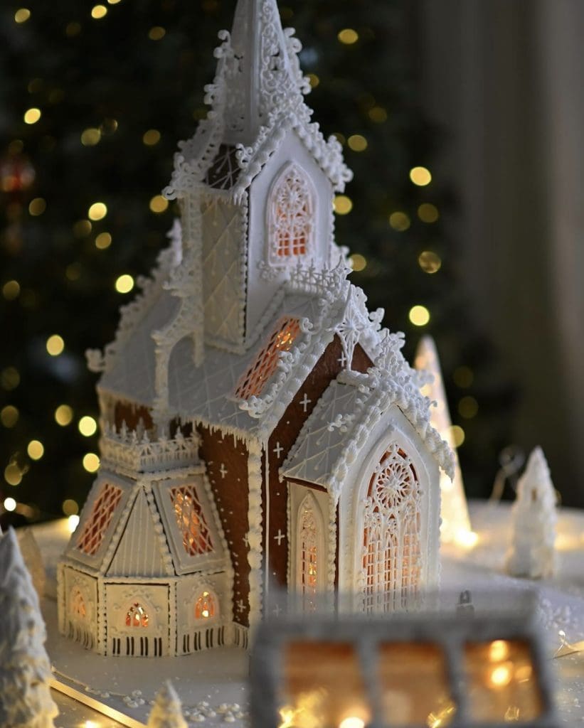 29 Creative Gingerbread House Decorating Ideas to Inspire You