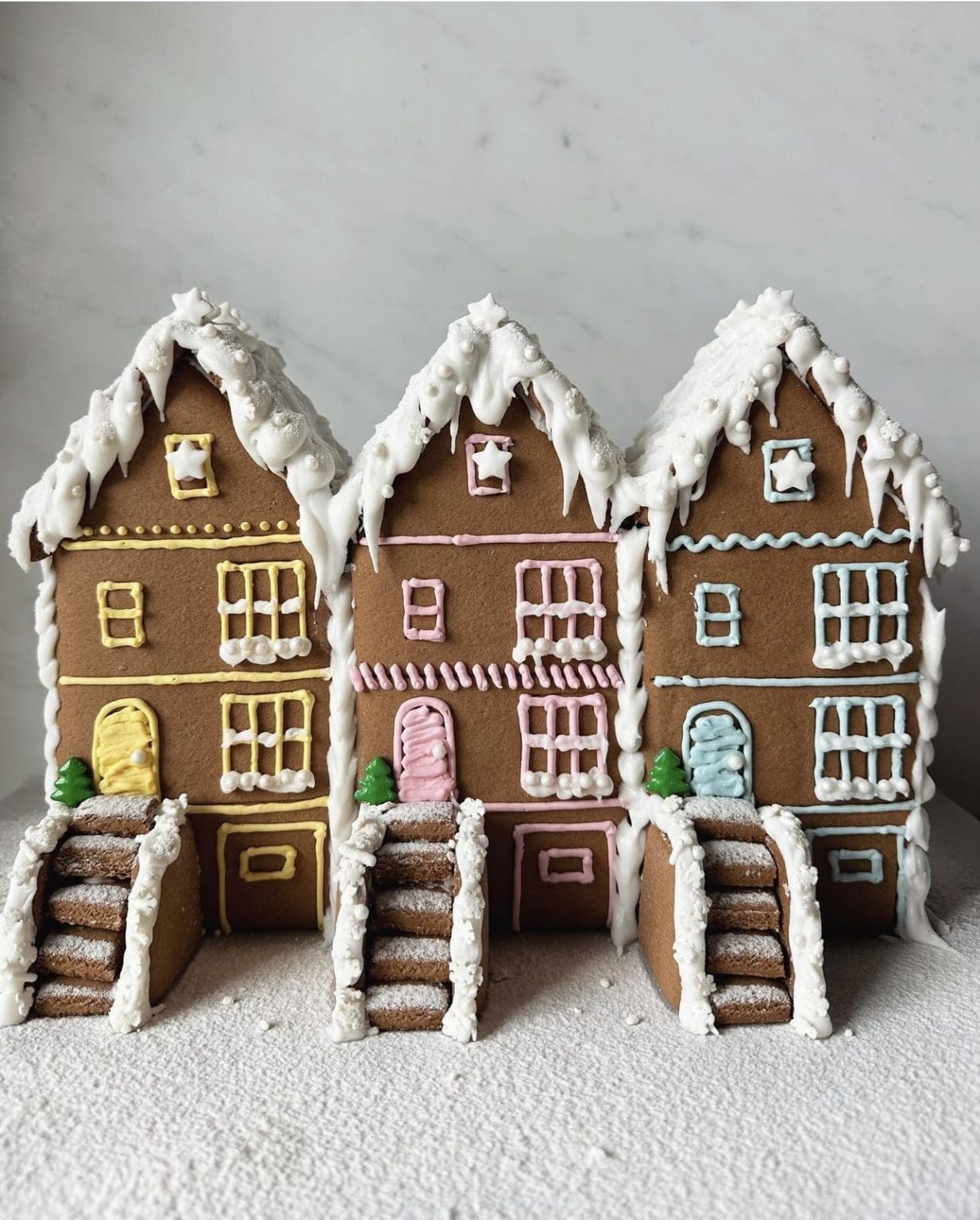29 Creative Gingerbread House Decorating Ideas to Inspire You