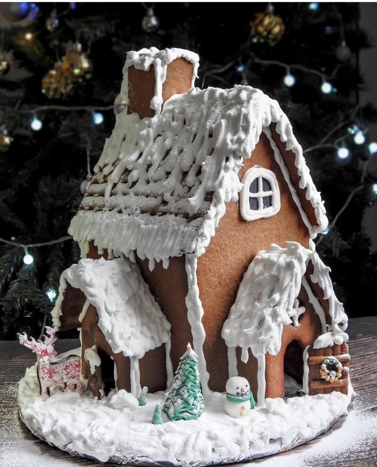 29 Creative Gingerbread House Decorating Ideas to Inspire You