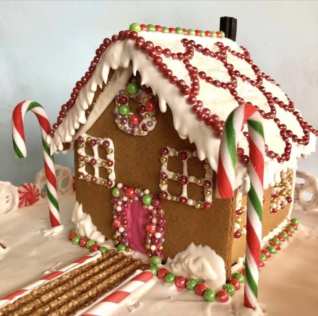 29 Creative Gingerbread House Decorating Ideas to Inspire You