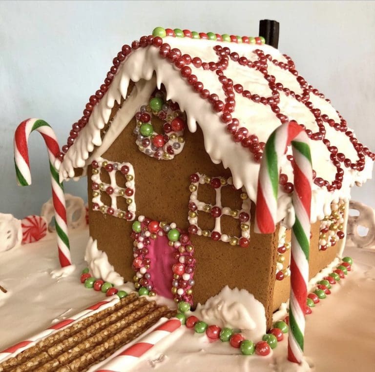 29 Creative Gingerbread House Decorating Ideas to Inspire You