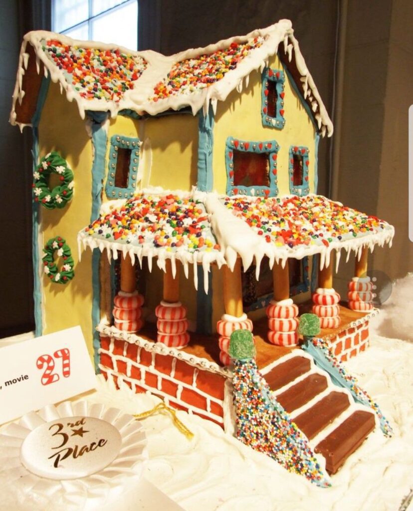 29 Creative Gingerbread House Decorating Ideas to Inspire You