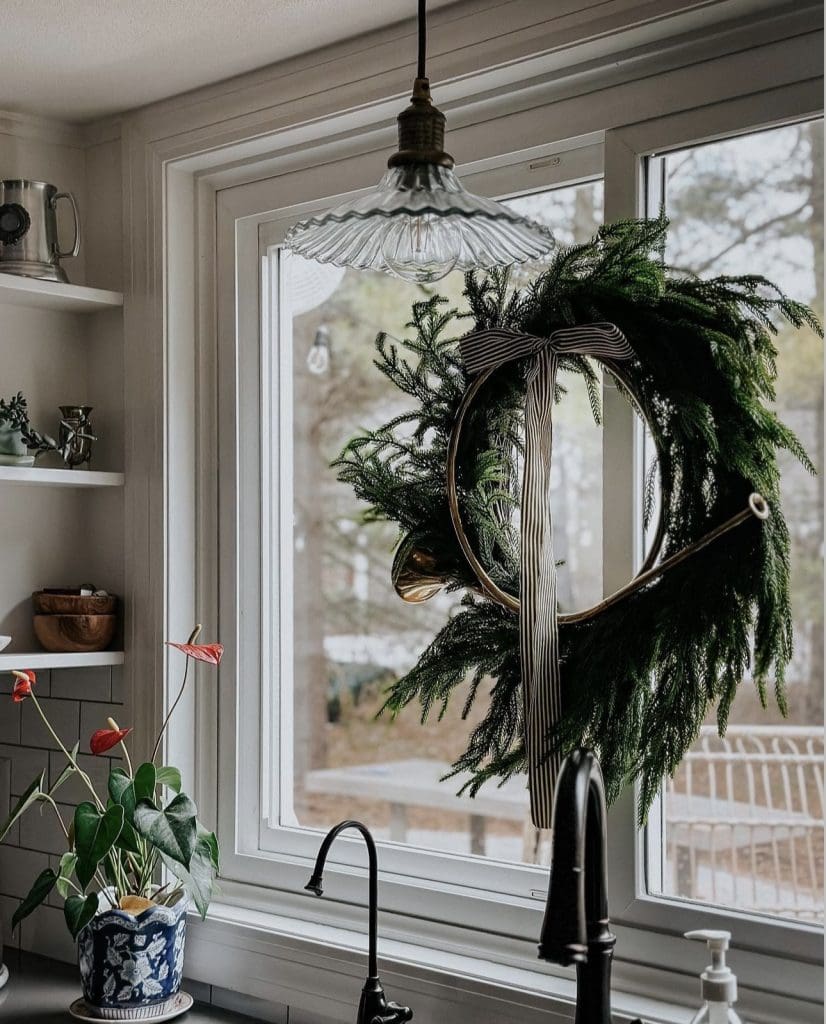 40 Christmas Kitchen Decor Ideas to Bring in the Holiday Spirit