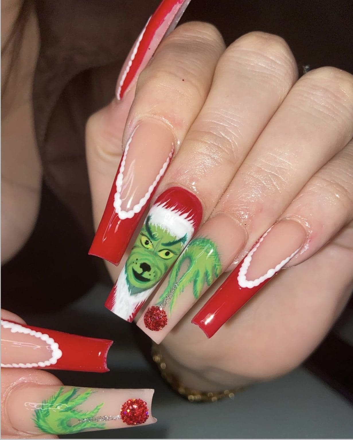 24 Genius Grinch Nail Ideas to Steal the Show This Christmas