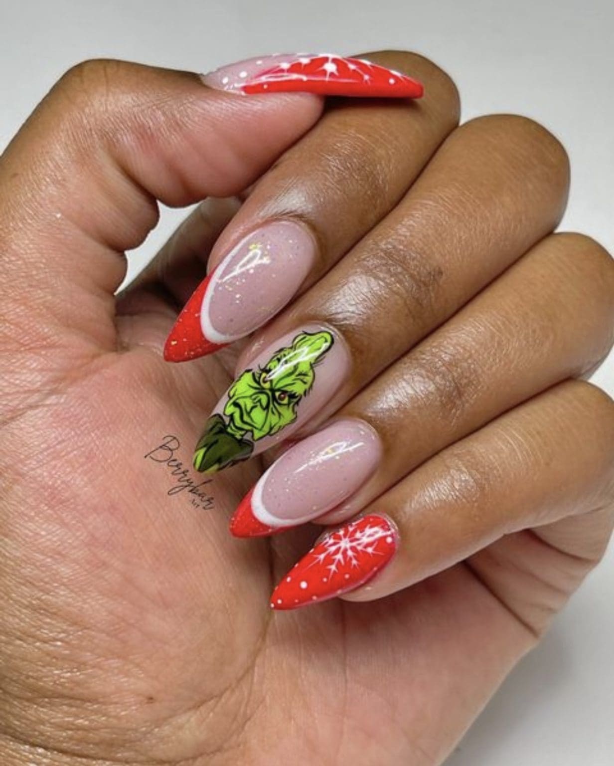 24 Genius Grinch Nail Ideas to Steal the Show This Christmas