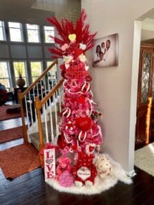 34 Stunning Valentine’s Tree Ideas to Celebrate Love