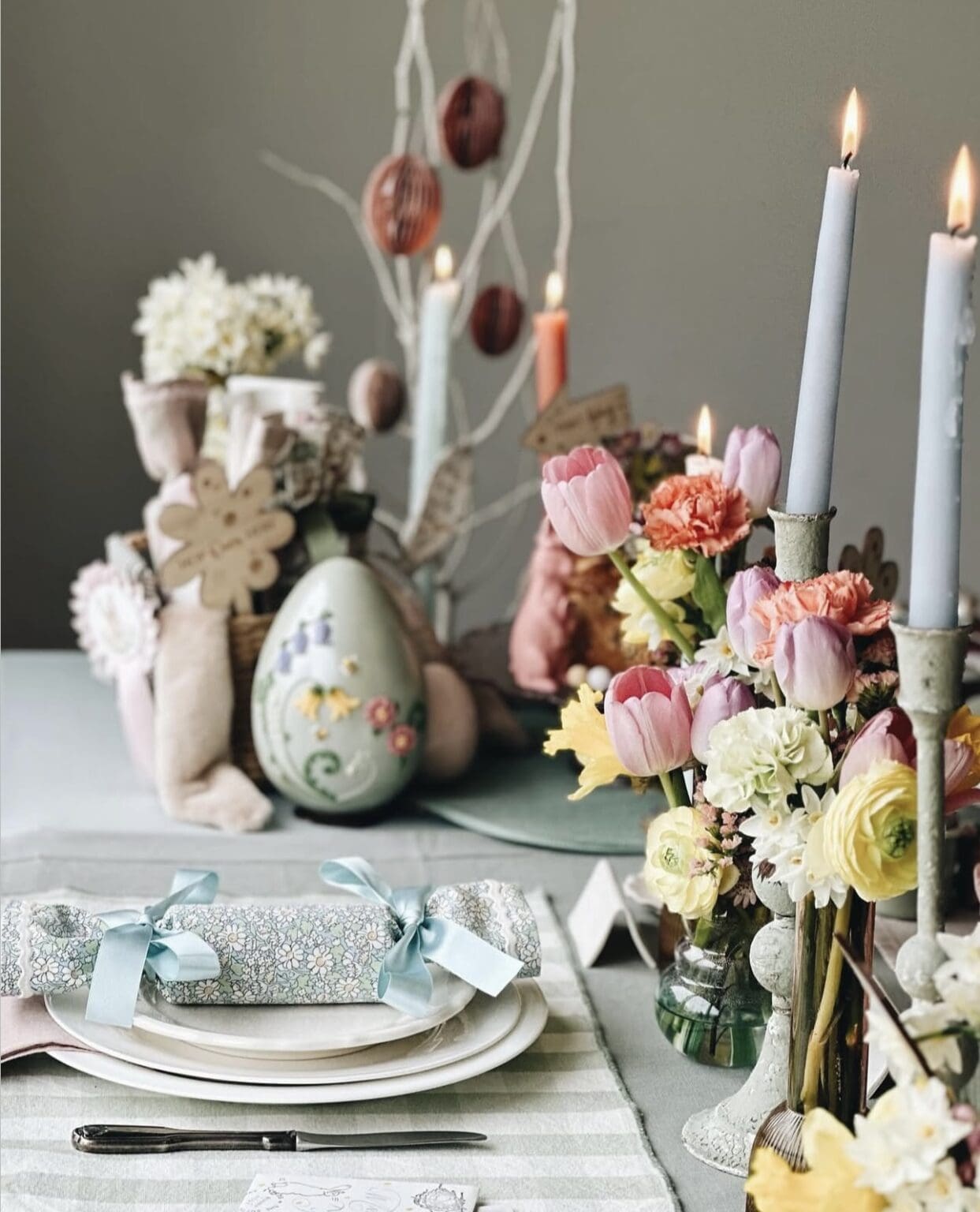 24 Stunning Easter Table Decor Ideas to Impress Your Guests