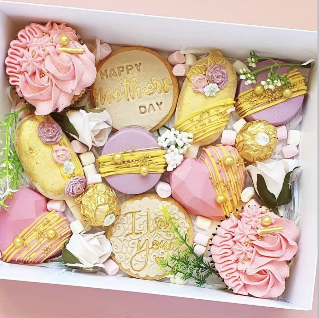 29 Mouth-Watering Mother's Day Treat Box Ideas She'll Enjoy