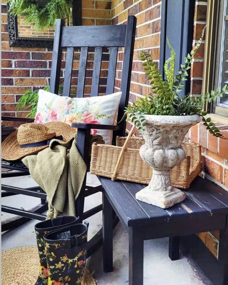 24 Super Cute Small Front Porch Ideas You'll Love