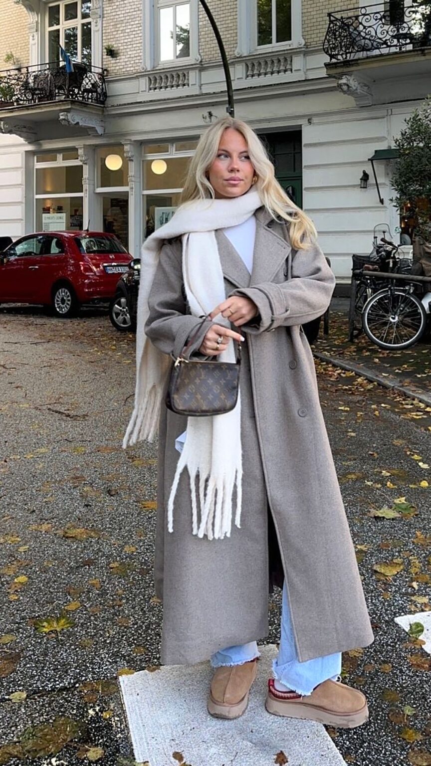 30 Cozy Winter Outfit Ideas to Stay Warm & Stylish