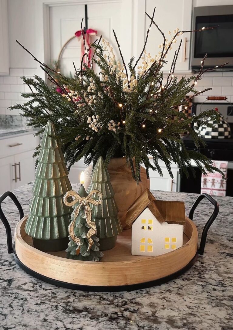 24 Best Christmas Tray Decor Ideas You'll Love