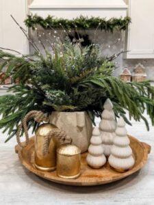 24 Best Christmas Tray Decor Ideas You'll Love