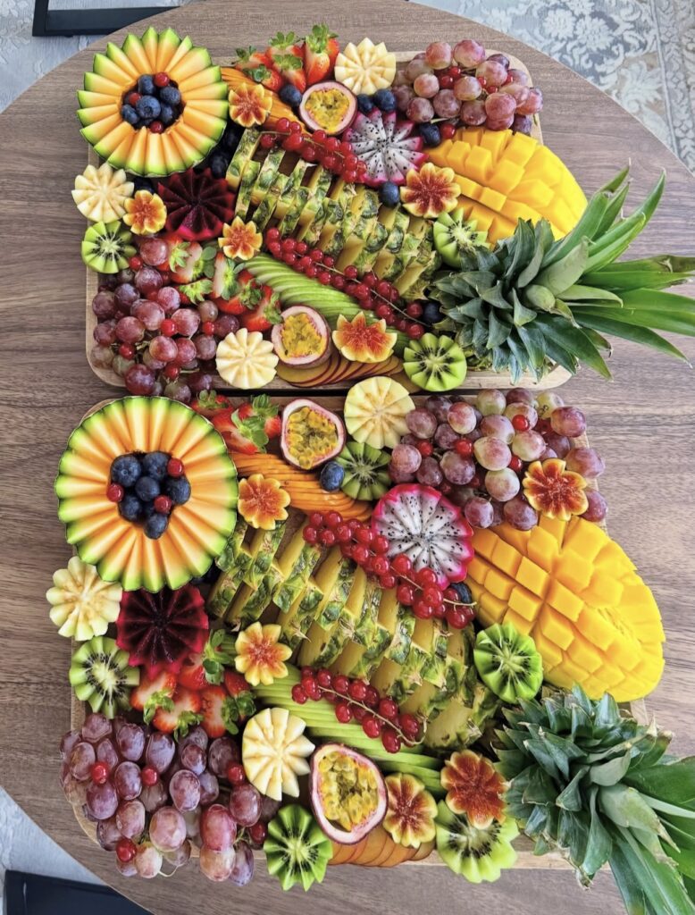 28 Stunning Fruit Platter Ideas for Parties & Entertaining