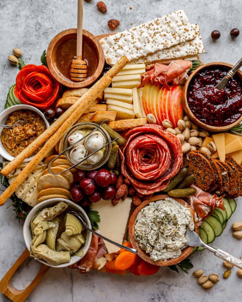 30 Easy Potluck Recipes Everyone Raves About